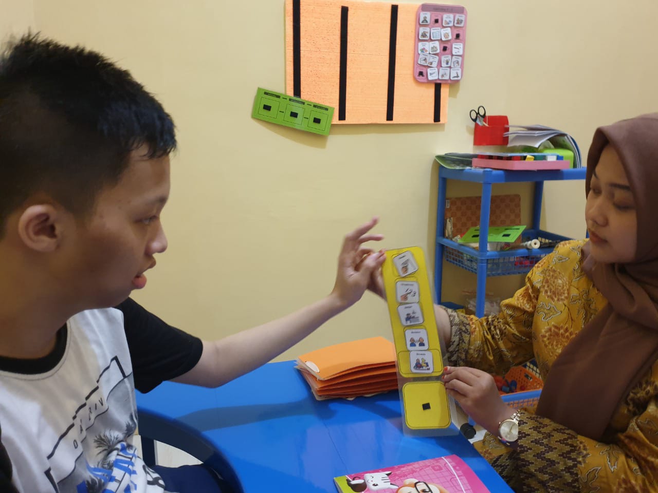Bimbingan Belajar ASD Rumah Pelangi Idaman - Teman Autis